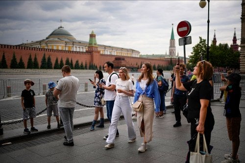 Young Russians See Brighter Future Than Young Americans Do | Chicago ...